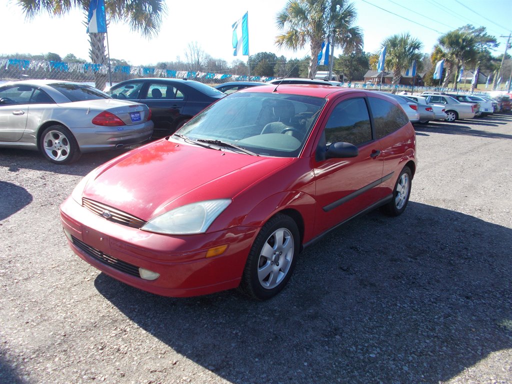 B&L Auto Sales - 2002 Ford Focus ZX3